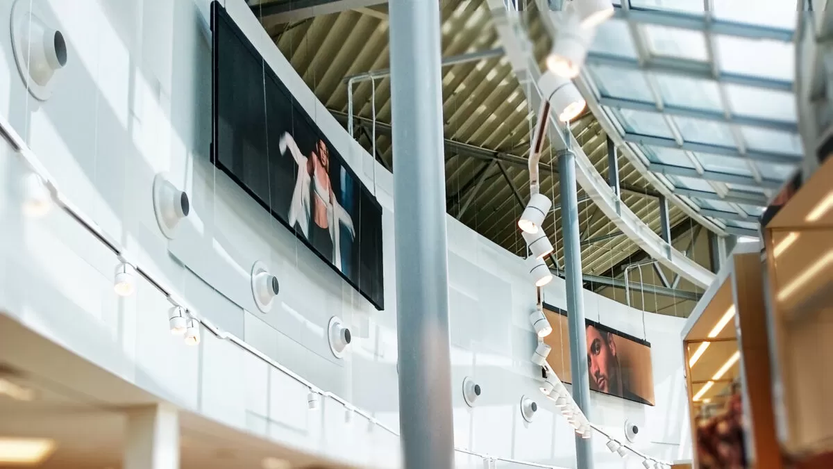 LED Film Screen Transforming the Atrium of Shopping Centers - 深圳市美矽微视觉 ...